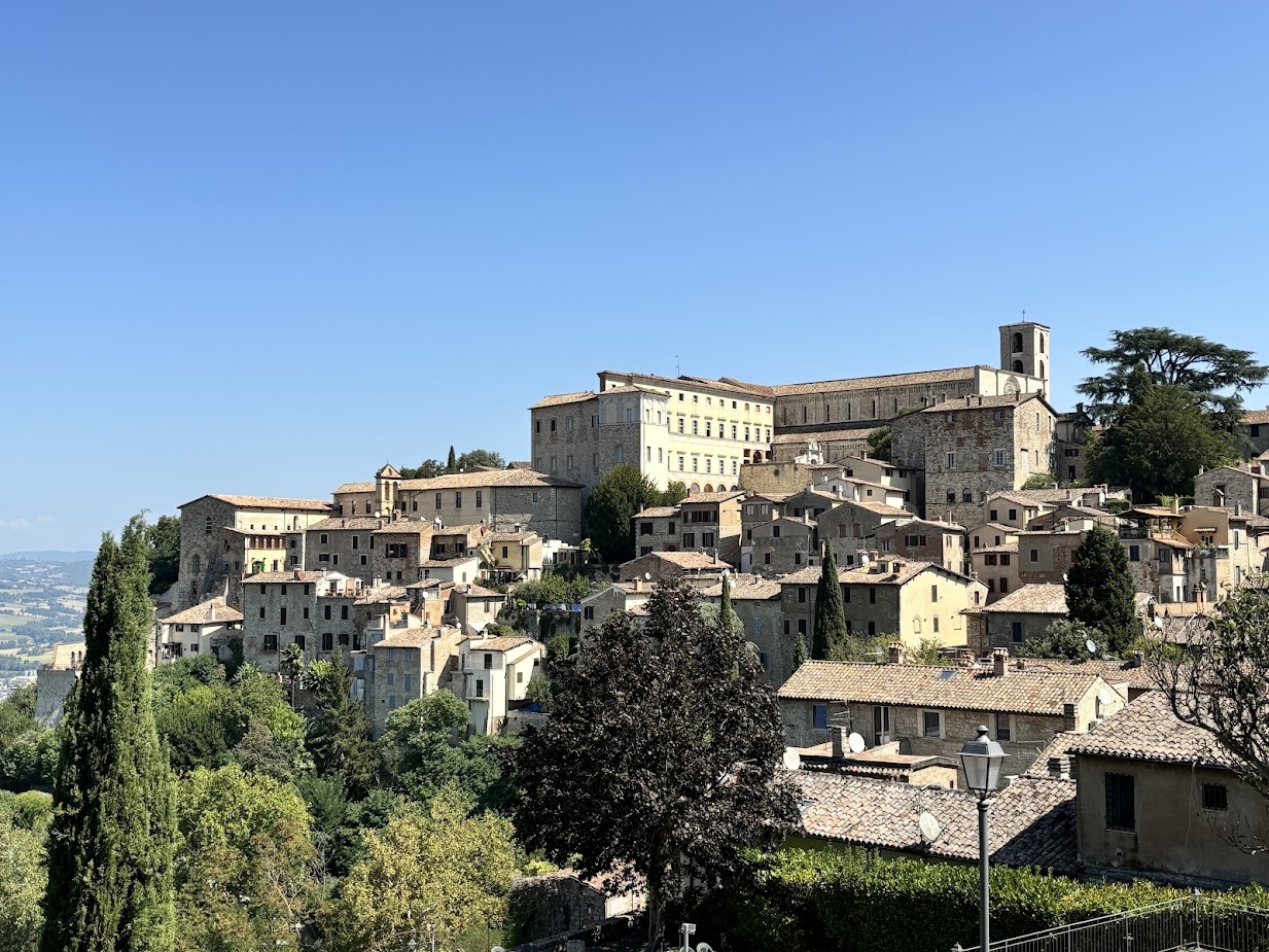 Todi: cosa vedere, cosa e dove mangiare - Giratine.it | Idee per i tuoi ...